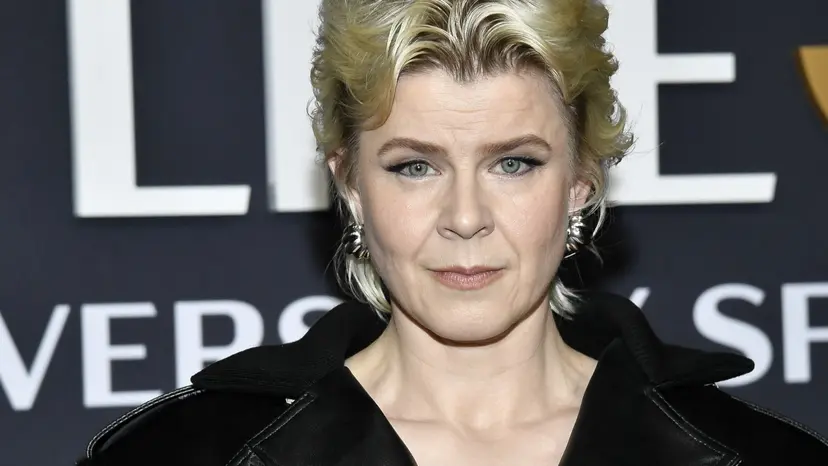 Efter massiva kritiken – Robyn ber om ursäkt | Sveriges Radio