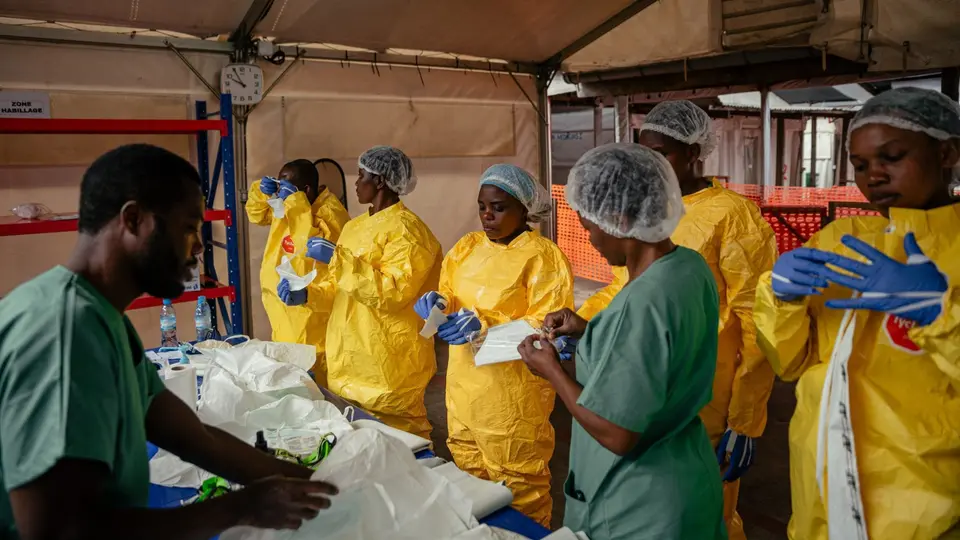FHM: Så kan vi hjälpa till under ebolautbrottet | Sveriges Radio