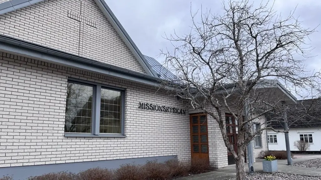 Ja till homosexuella ledare – församling har röstat | Sveriges Radio