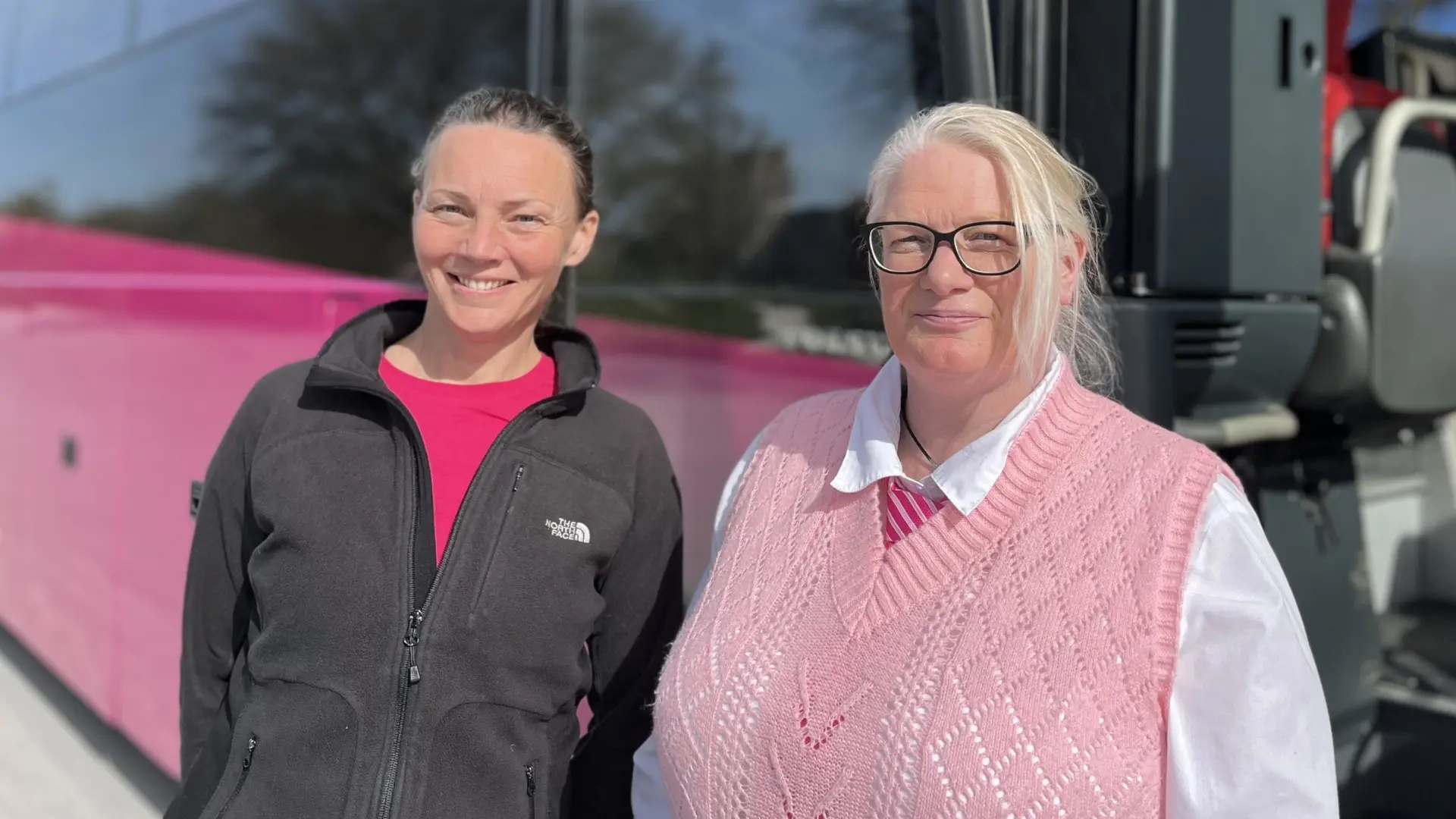Resa i rosa buss till Fårö för singlar på Gotland ställs in | Sveriges ...